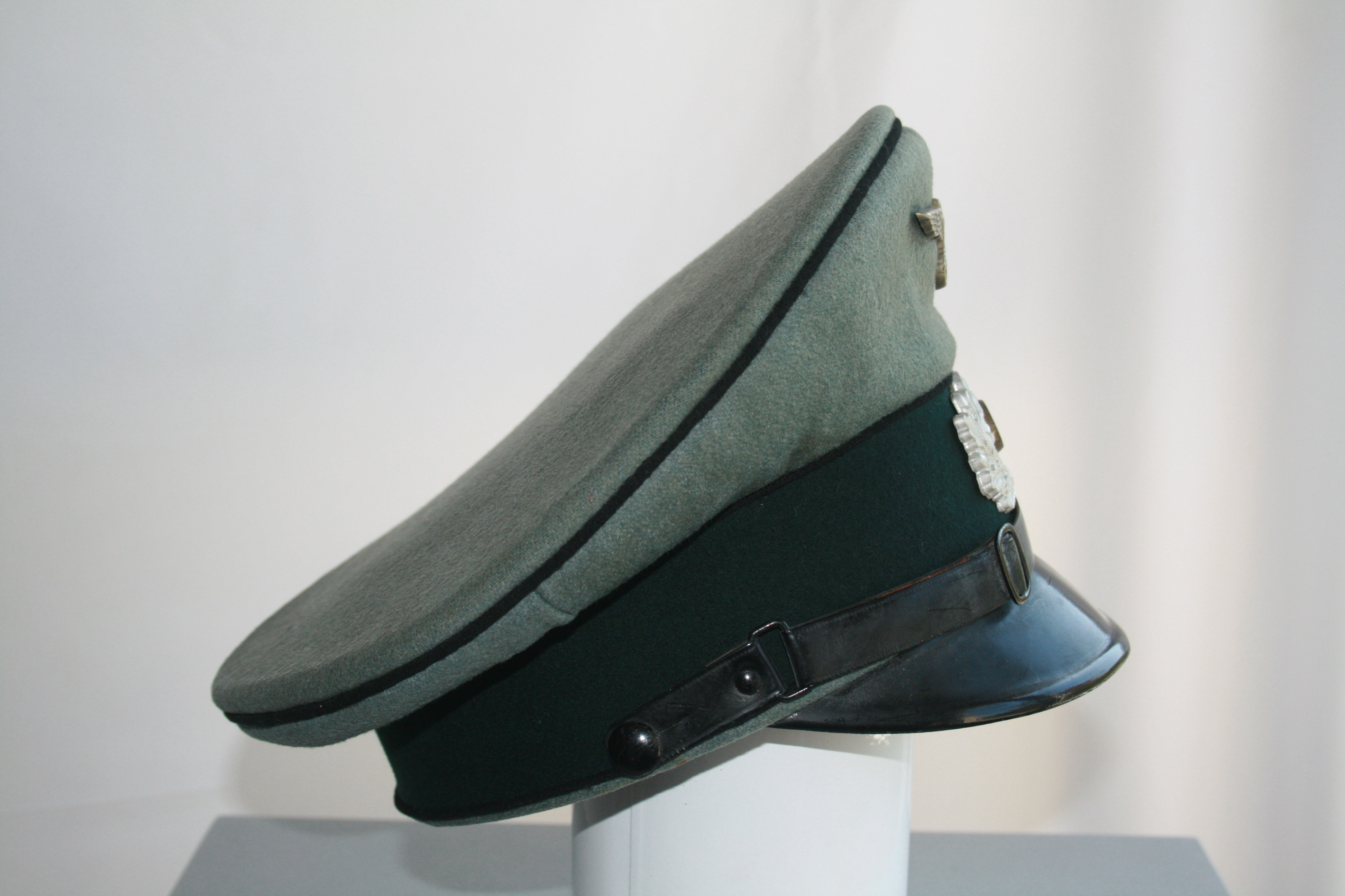 Wehrmacht Pionier NCO/EM Visor cap.